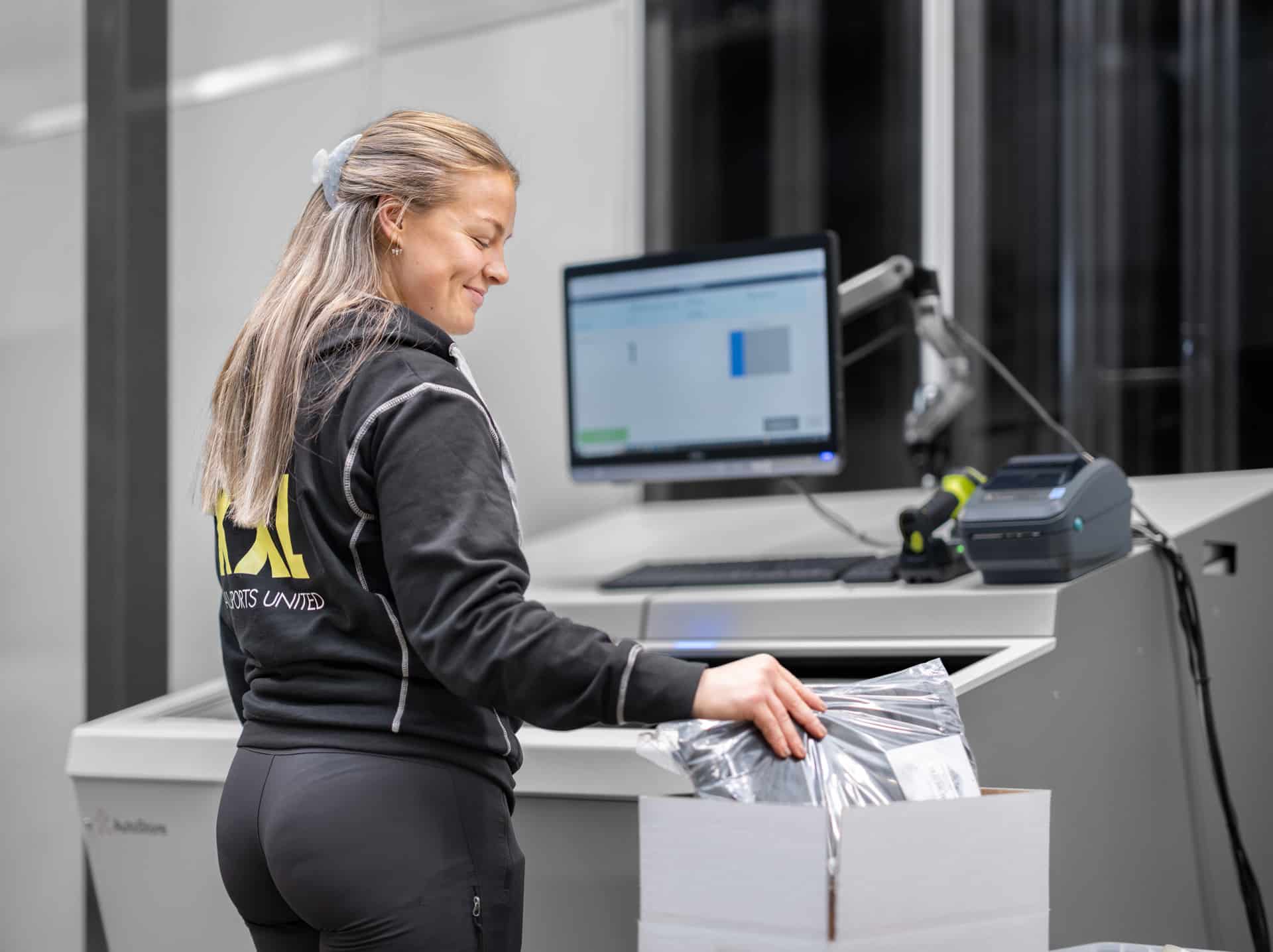 AutoStore Workstations (Ports) - Reesink Logistic Solutions